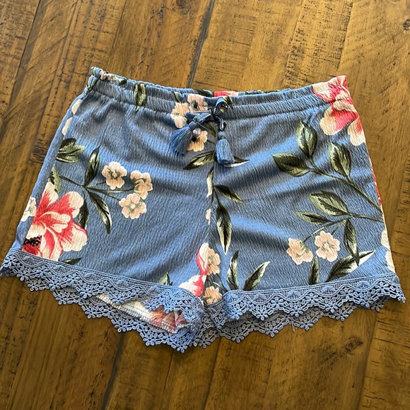 Bottoms | Flowered Shorts | Poshmark